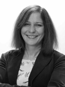 İstanbul Arel Üniversitesi | Dr. Öğr. Üyesi Deniz DORA